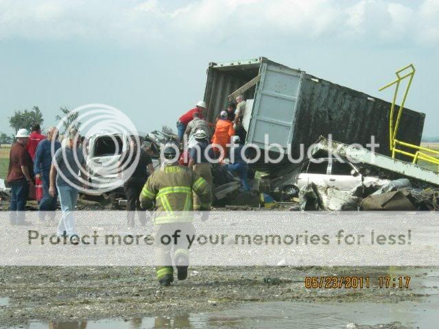 Weather Oil drilling rig takes a direct hit from a tornado, pix ...